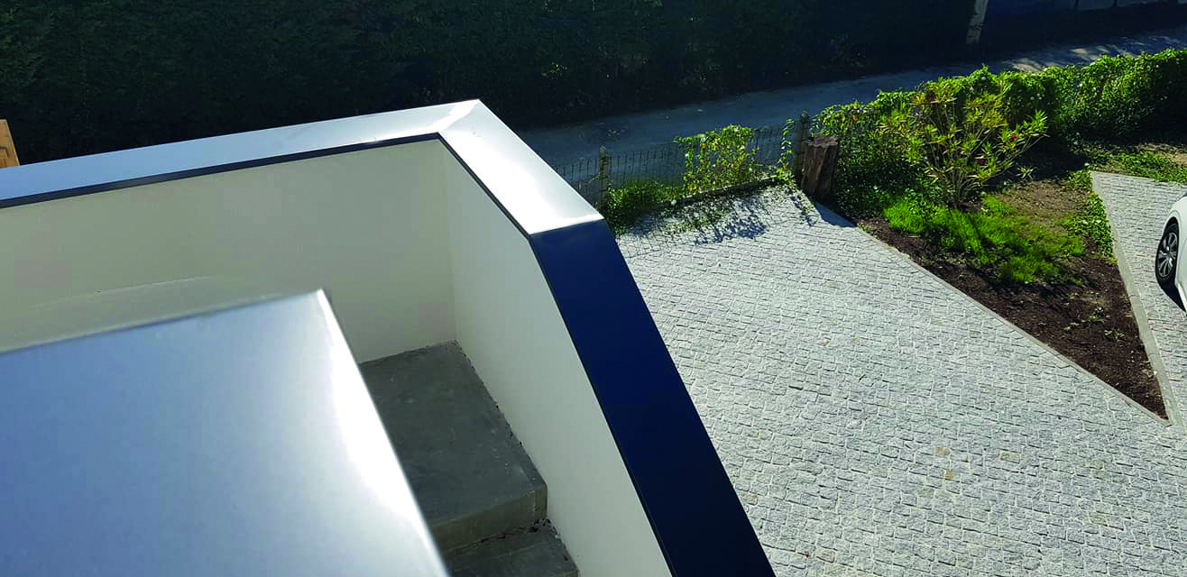 Couvertine en aluminium pour murets, clôtures et toits-terrasses